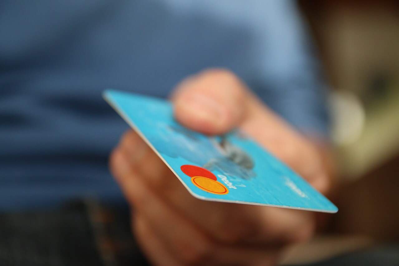 Credit Card Vs. Debit Card: The Complete Beginner’s Guide Credit Card Vs. Debit Card: The Complete Beginner’s Guide